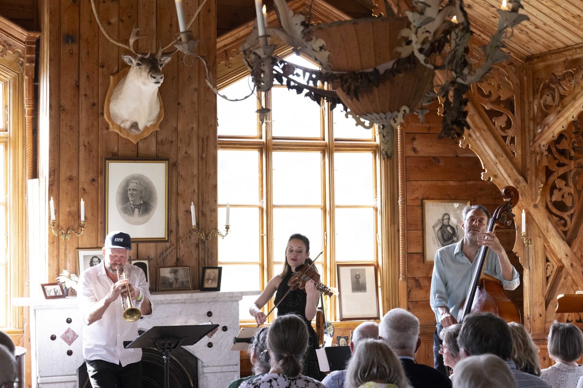 Ragnhild Hemsing m/Mathias Eick og Mats Eilertsen